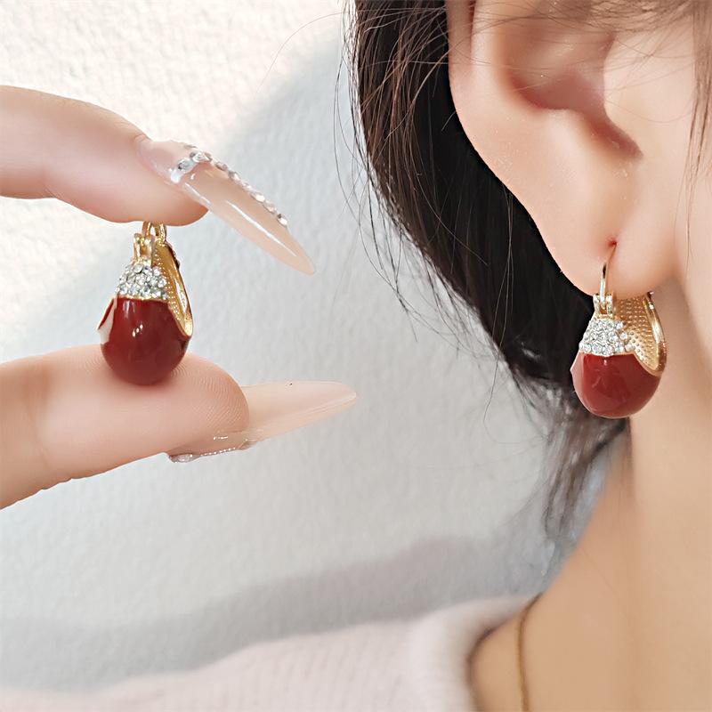 ・カテゴリ: ピアス・イヤリング・スタイル: 通勤、オフィスカジュアル・素材: 合金・形状: ジオメトリック、オーバル・加工: メッキ・カラー: レッド・対象: レディース