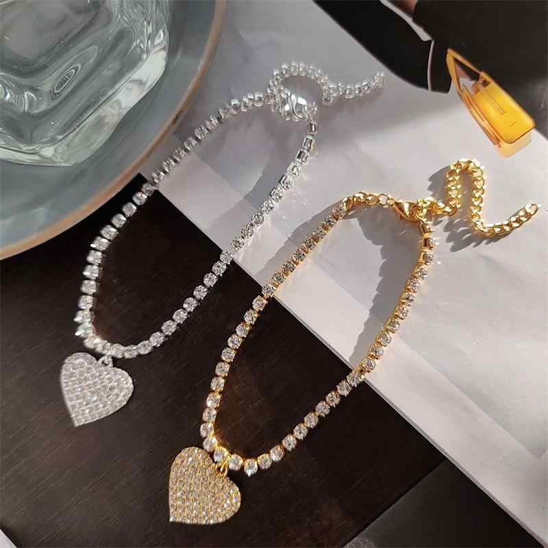 ・カテゴリ: アンクレット・スタイル: 欧米風・対象: レディース・素材: 合金・装飾素材: 人工宝石、半貴石・: ハート・カラー展開: ゴールド、シルバー・利用シーン: 結婚式、旅行