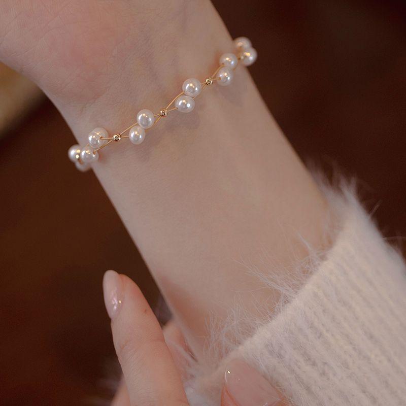 ・素材: パール、淡水パール、貝パール・加工: 電解メッキ・形状: 幾何学型、円形・対象: レディース・スタイル: 日韓風、フェミニン・おすすめのシーン: ギフト・カテゴリ: アクセサリー・パールの直径: 2mm、5mm〜6mm・カラー・タ...