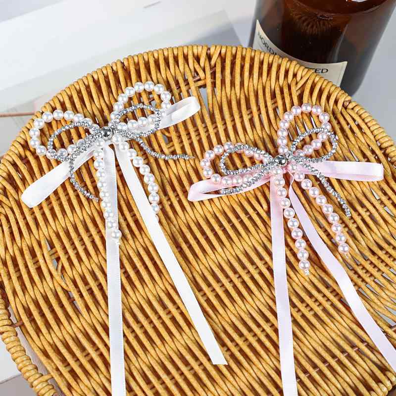 ・カテゴリ: DIYアクセサリーパーツ ・素材: イミテーションパール ・加工: エポキシ樹脂加工 ・カラー展開: ピンク、ホワイト ・要素: パール、テクスチャ、結び目 ・スタイル: フェアリースタイル ・柄: 貴人モチーフ ・スタイル分...