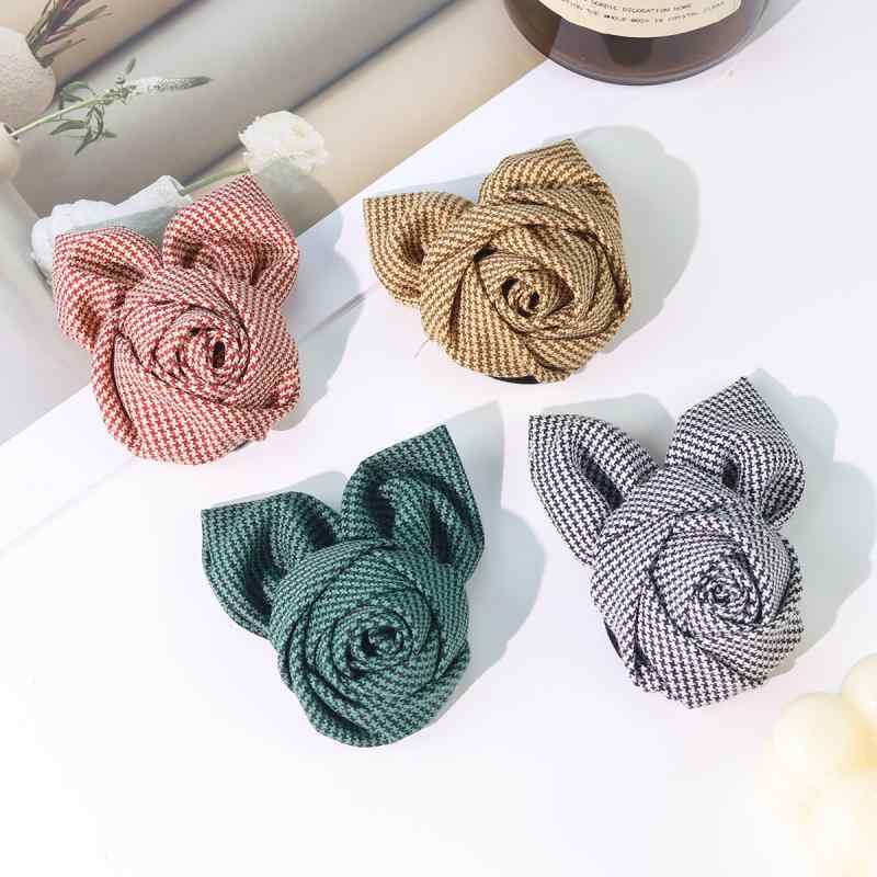 ・カテゴリ: DIYアクセサリーパーツ・素材: 布・加工: 手編み・カラー: ホワイト、グリーン、ブラウン、ピンク・要素: フラワー・スタイル: カントリー・柄: 花柄・スタイル分類: フェミニン・スウィート・サイズ: 9cm・カテゴリ要素...