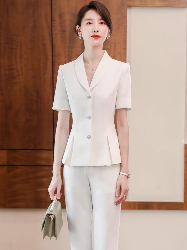 ・主な素材: ポリエステル（90%〜95%）、スパンデックス・袖丈: 長袖・袖の形: レギュラースリーブ・パンツ丈: フルレングス・カラー展開: ホワイト、ネイビー・サイズ展開: S、M、L、XL、XXL、XXXL