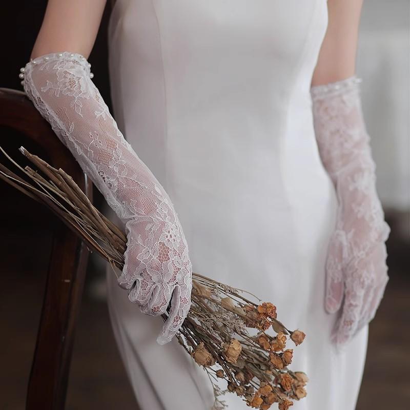 ・性別: 女性・カテゴリ: ロンググローブ・カラー: ベージュ・スタイル: ・機能: 装飾