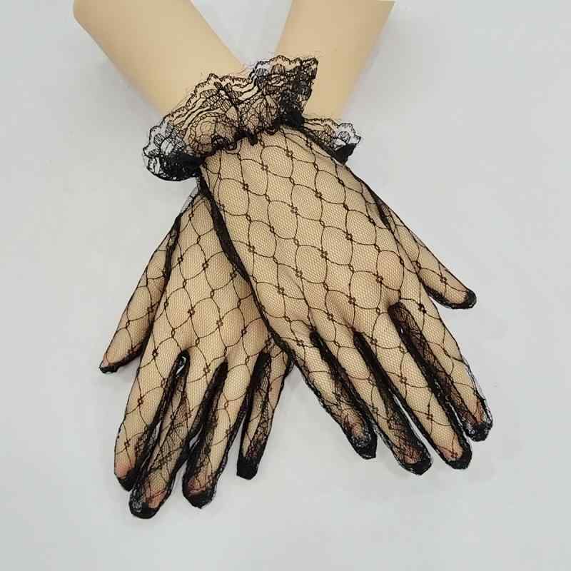 ・カテゴリ: 手袋・スタイル: 5本指、個性的・主な素材: ポリエステル ・柄: 幾何学模様・カラー展開: ブラック、ホワイト