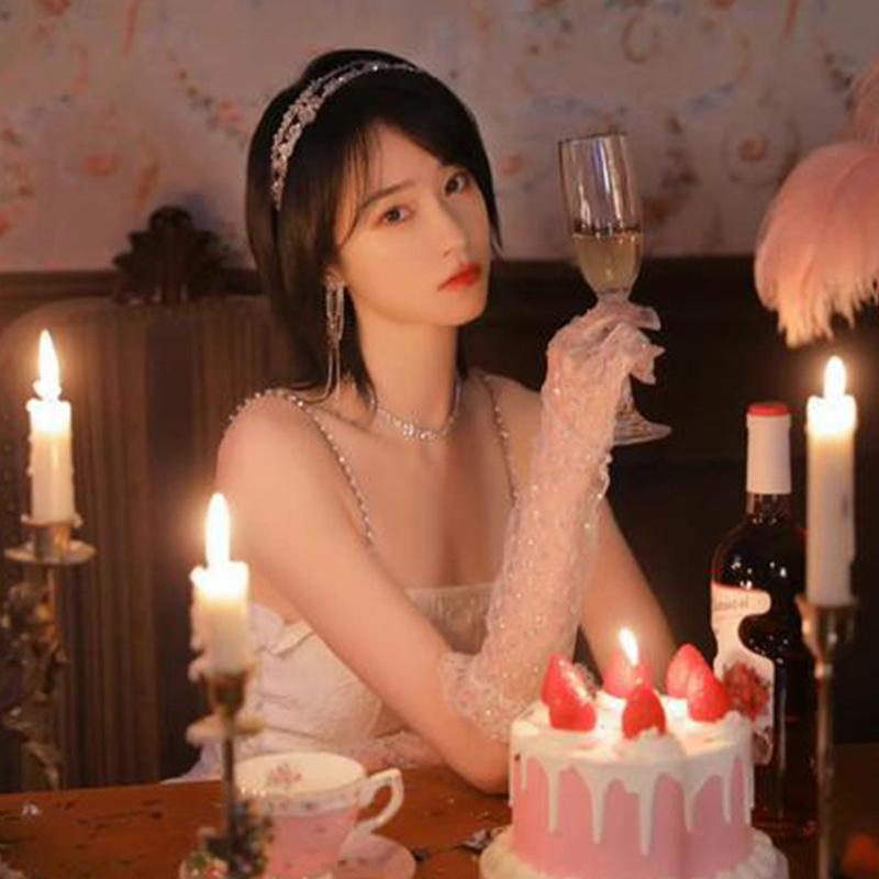 ・性別: レディース・機能: 装飾・素材: レース、ラインストーン・丈: ミディアム丈