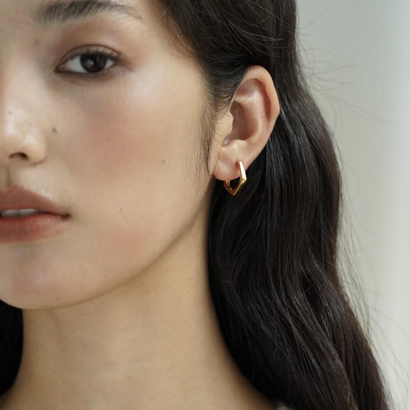 ・金属素材: 銀メッキ・商品タイプ: アクセサリー