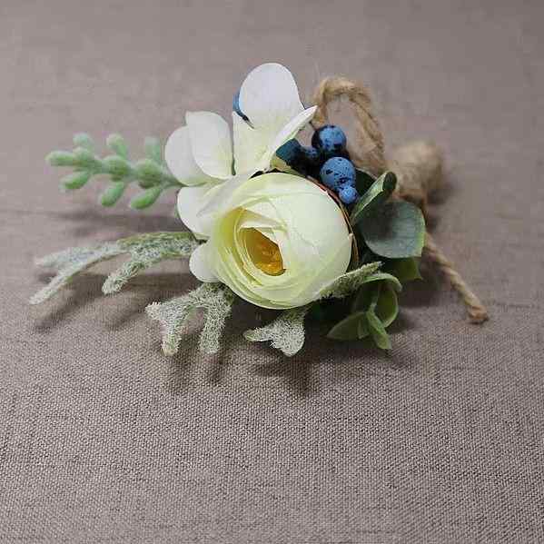 ・主な素材: フラワー・製作工程: ハンドメイド・スタイル: 欧米風・種類: リストブーケ、コサージュ・サイズ: 約8×12cm・用途: ギフト、プレゼント・対象: パートナー、友人、親族、子供、恩師・使用シーン: 結婚式、出産祝い、卒業式...