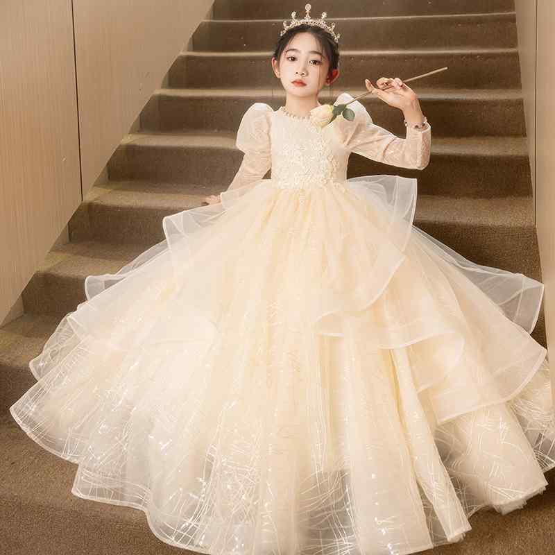・カテゴリ: 子供用ドレス・対象年齢: 3歳〜8歳・性別: 女の子・加工: プリーツ、コーティング、シアリング、酵素洗い・要素: リボン、レース、チュール・スタイル: プリンセス・主素材: ポリエステル 80%・裏地素材: ポリエステル 5...