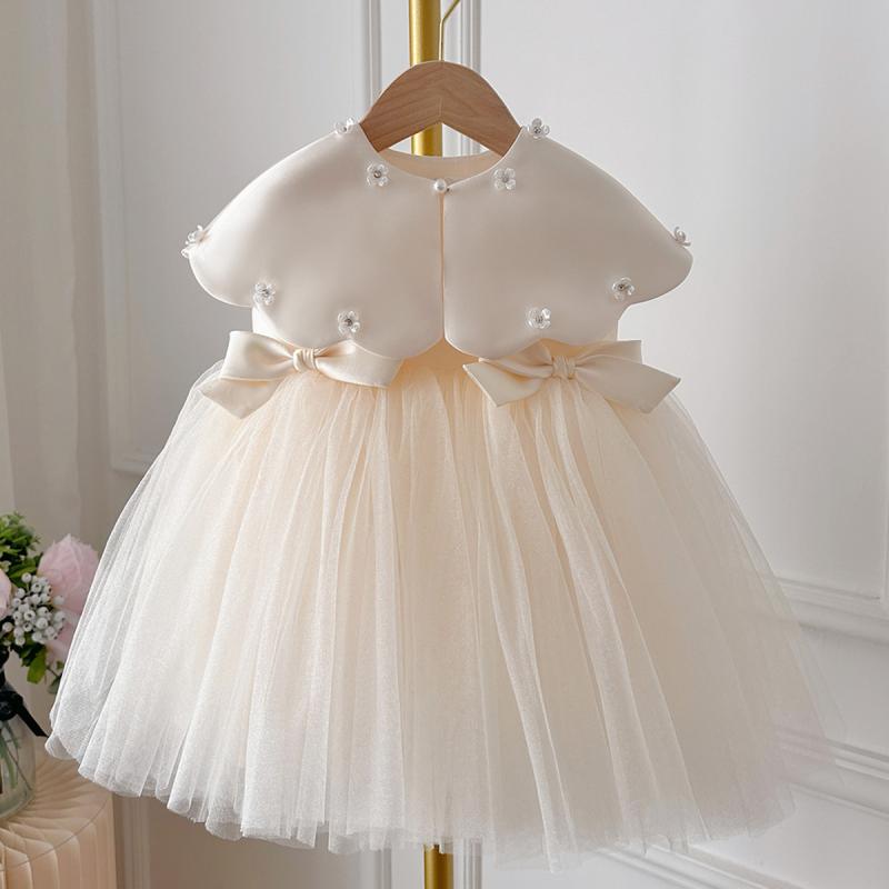 ・カテゴリ: 子供用ドレス・対象年齢: 3歳〜8歳（100cm〜140cm）・対象: 女の子・加工: プリーツ、コーティング、剪毛、酵素洗い・スタイル: プリンセス、キュート・素材: ポリエステル 72%・裏地: ポリエステル 28%・基準...