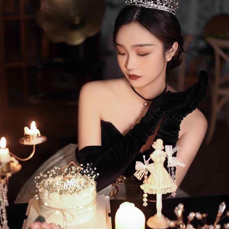 ・対象: レディース・機能: 装飾・主な素材: ベルベット・カラー展開: ベルベットロングブラック、ベルベットミドルブラック・スタイル: 欧米風