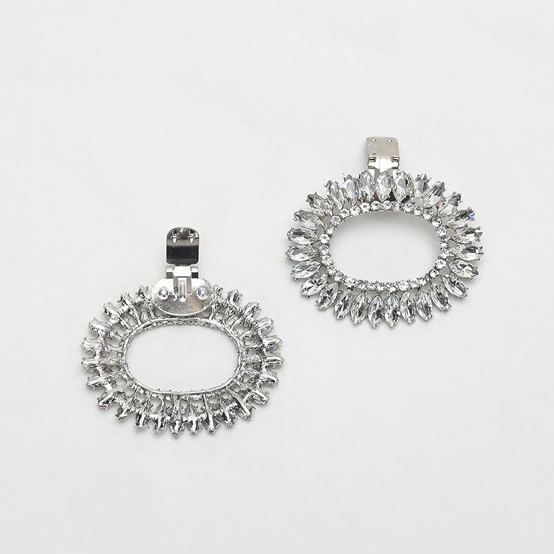 ・カラー: シルバー・適合シューズ: ブーツ、サンダル、カジュアルシューズ、ワークシューズ、スリッパ・スタイル: 丸バックル