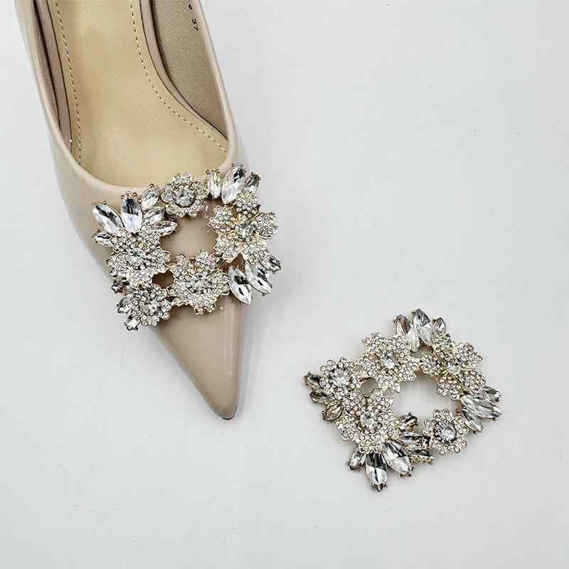 ・カラー: ゴールド・サイズ: 中・対象靴タイプ: スニーカー、革靴、ブーツ、サンダル、作業靴・: ロータスバックル・柄: ラインストーン