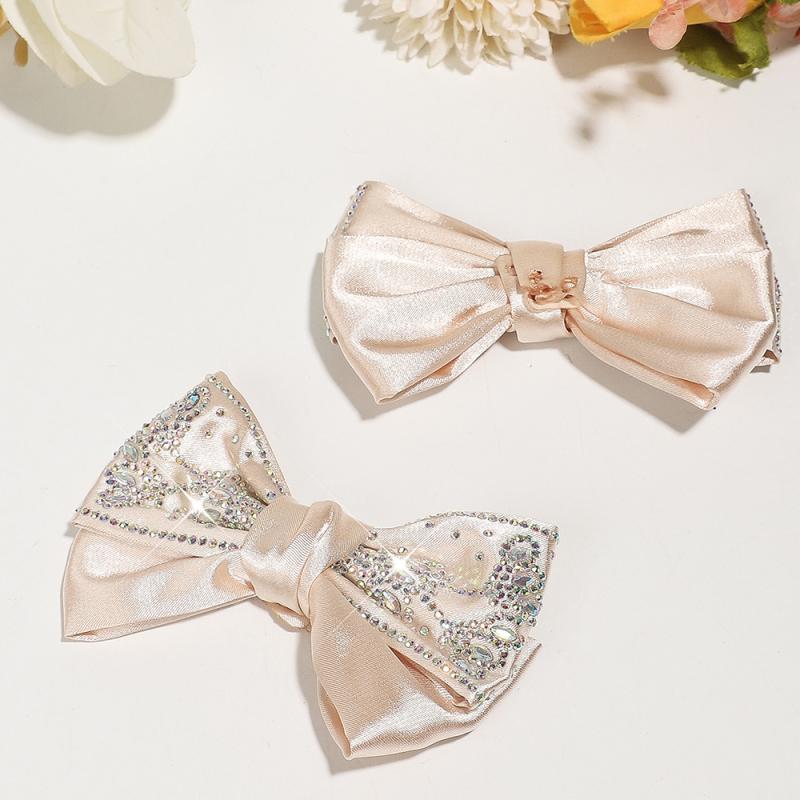 ・カテゴリ: DIYアクセサリーパーツ・素材: 布・加工: 手編み・カラー展開: アプリコット、ブラック・柄: トーテム・スタイル: フェミニン・サイズ: 10.6cm × 8cm