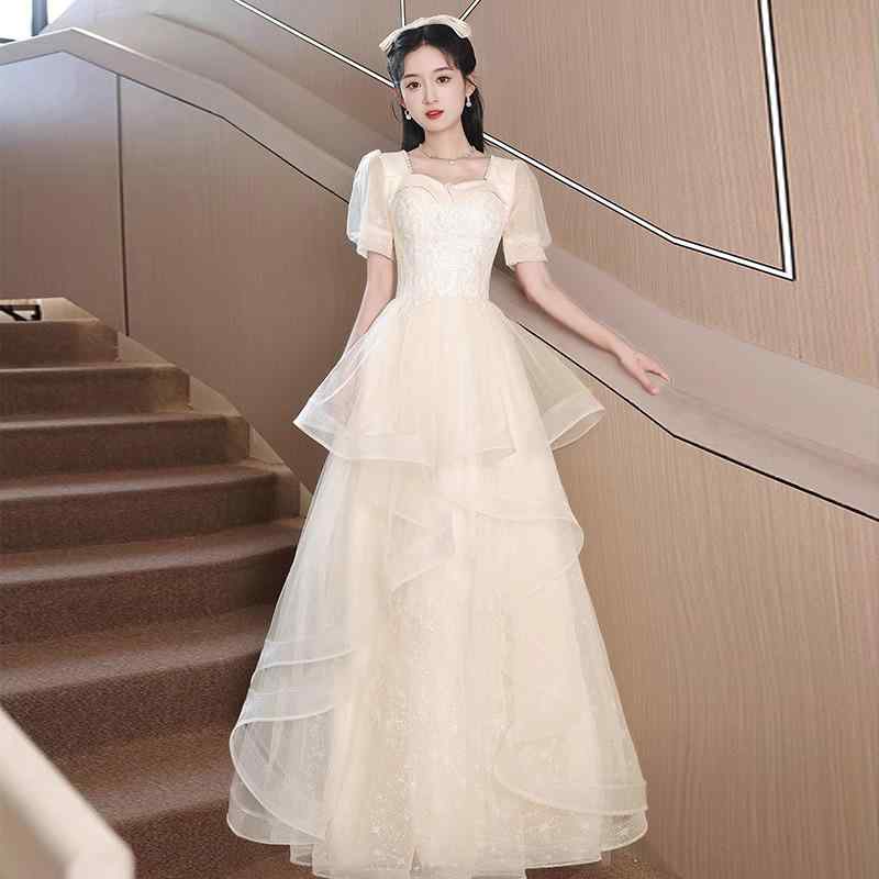 ・主な素材: ポリエステル・素材含有量: 30%以上50%未満・カラー展開: シャンパン・サイズ展開: XS, S, M, L, XL, XXL・スタイル: プリンセスライン・柄: 無地・ウエストライン: ハイウエスト・袖丈: 3分袖・スカ...