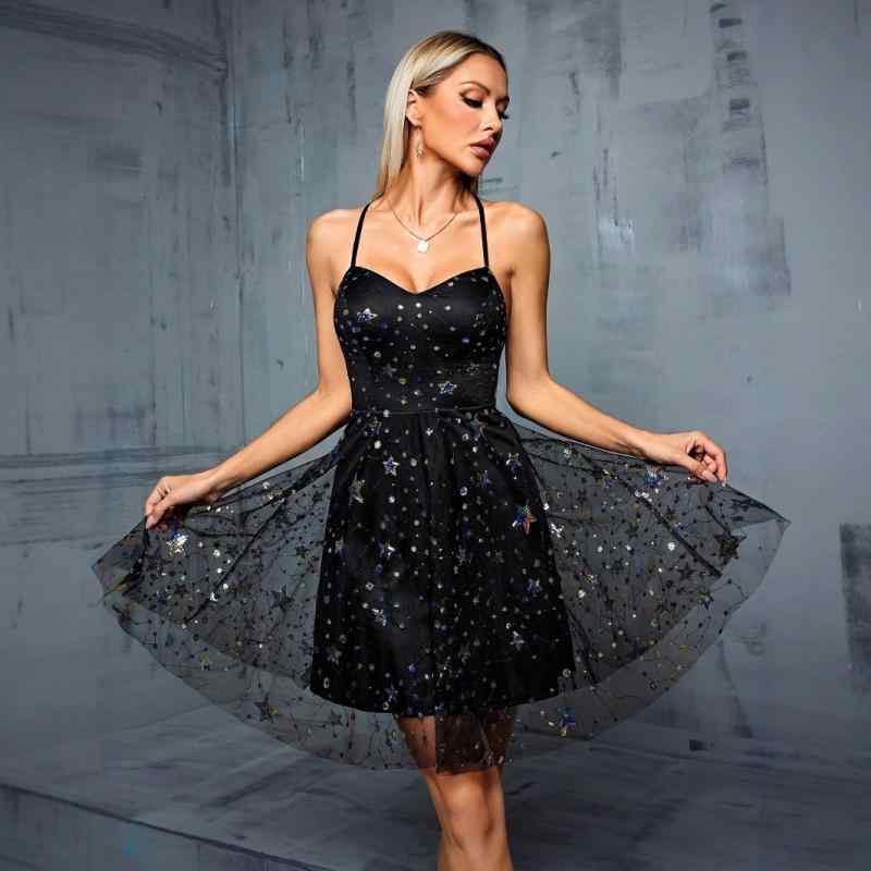 ・カテゴリ: ドレス、イブニングドレス・スタイル: エレガント・主な素材: ポリエステル・ネックライン: キャミソールタイプ・袖丈: ノースリーブ・ドレスの形状: ロング丈・着用シーン: パーティー、社内行事・性別: レディース・対象: 大...