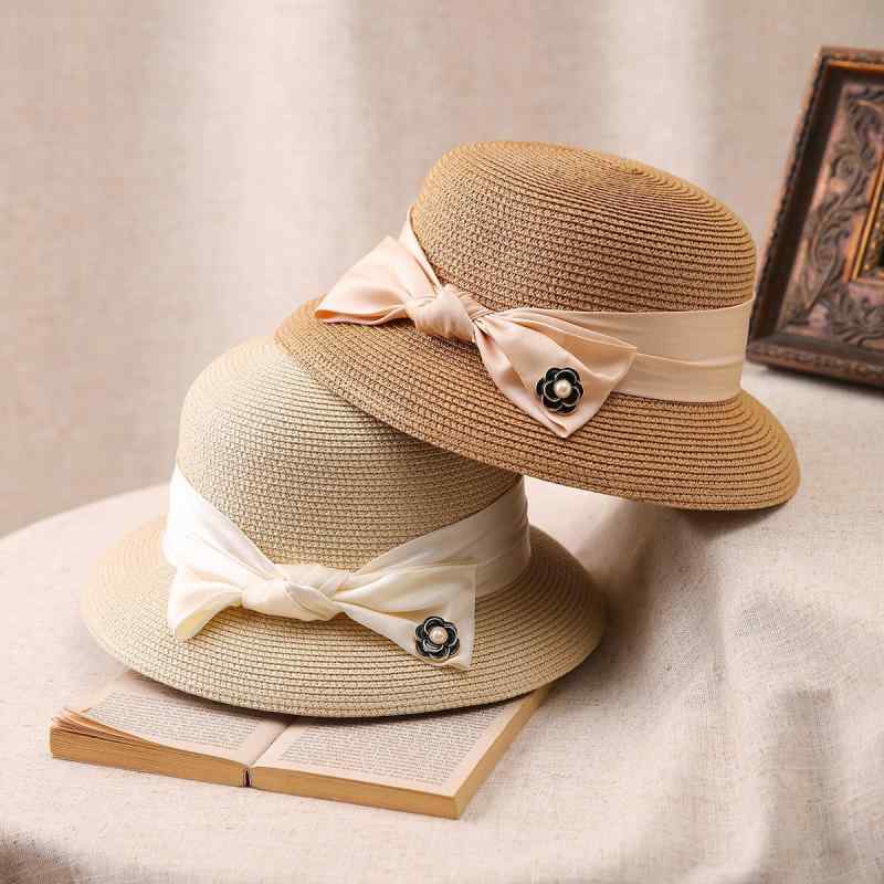 ・カテゴリ: 麦わら帽子・クラウンの形状: 丸型・つばの長さ: 短め・カラー展開: ベージュ、カーキ、ブラック・サイズ: 調節可能・機能: 紫外線対策、通気性、日除け・主素材含有量: 11-20%・スタイル: エレガント、シンプル、カジュア...