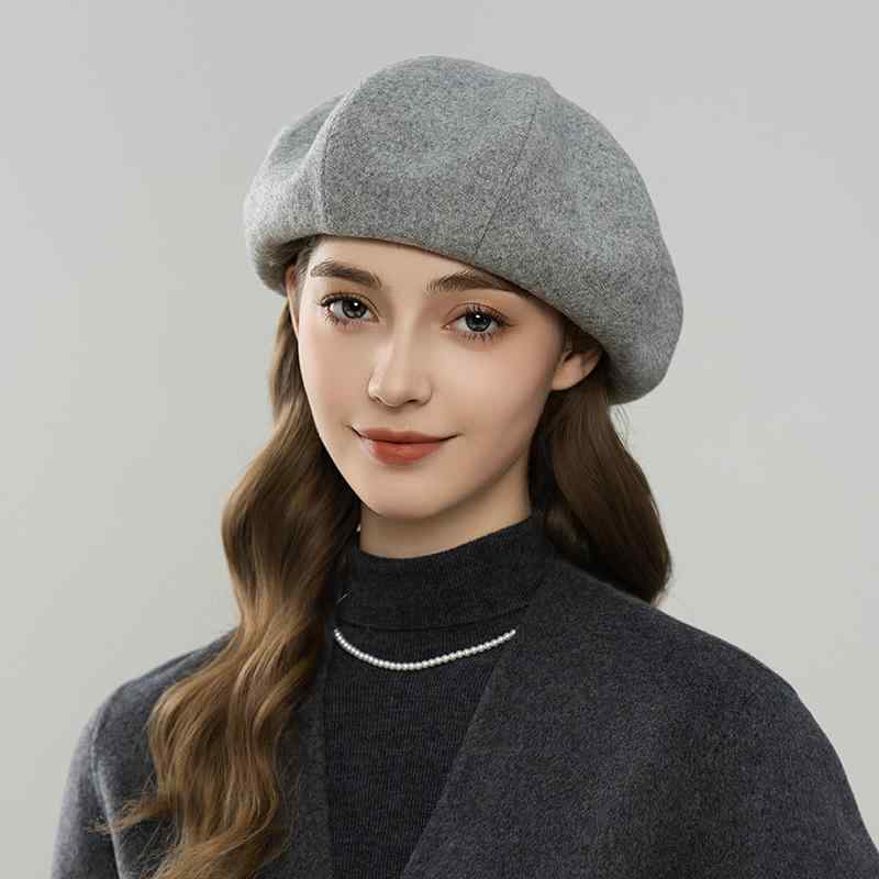 ・カテゴリ: キャスケット・帽子の形状: ラウンドトップ・カラー: ライトグレー、オフホワイト、コーヒー、ブラック・サイズ: フリーサイズ（56-58cm）・機能: 保温・主な素材: ウール・素材含有率: 96%以上・スタイル: 個性的、ト...