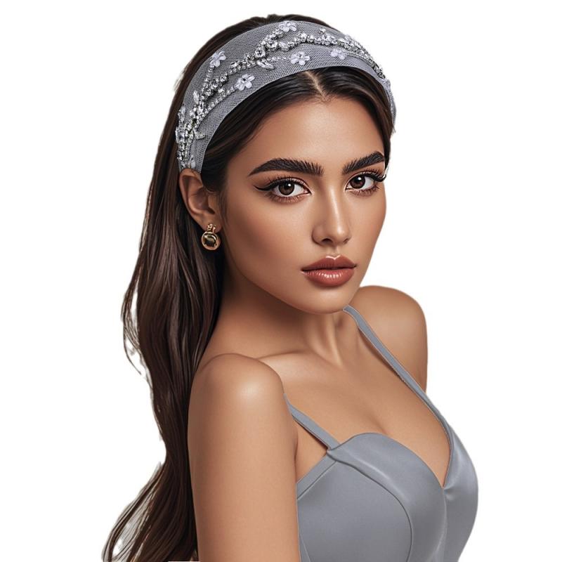 ・カテゴリ: ヘアアクセサリー・スタイル: ラグジュアリー、きれいめ・主な素材: ラインストーン・: リボン、ラインストーン、アシンメトリー、ドリームキャッチャー・カラー展開: ホワイト、ブラック・対象: レディース