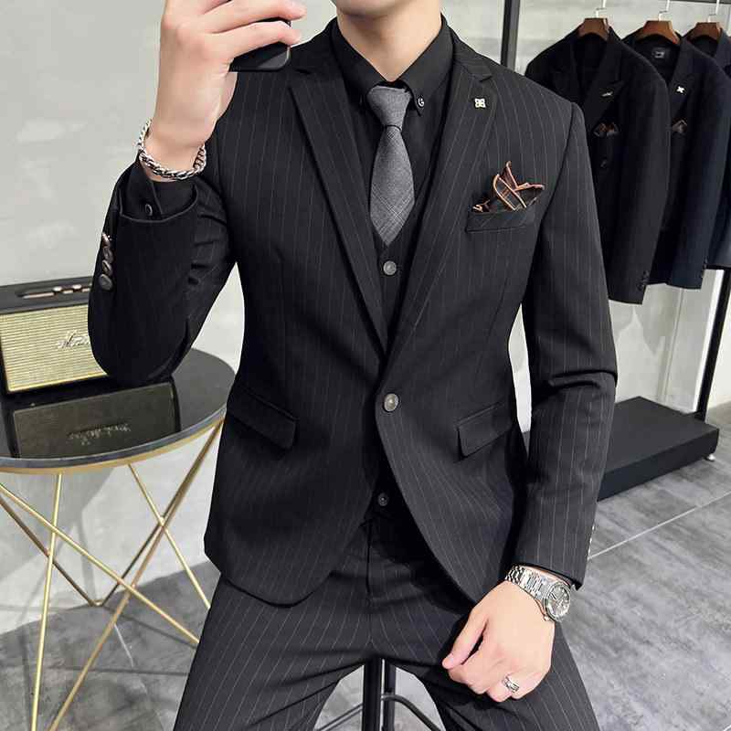 ・スタイル: スマートカジュアル・フロントボタン: シングル1つボタン・主な素材: アセテート（67.2%）・利用シーン: デイリー・襟の: ノッチドラペル・ベント: センターベント・シルエット: スリム・生地の厚さ: 標準・詳細: メタル...