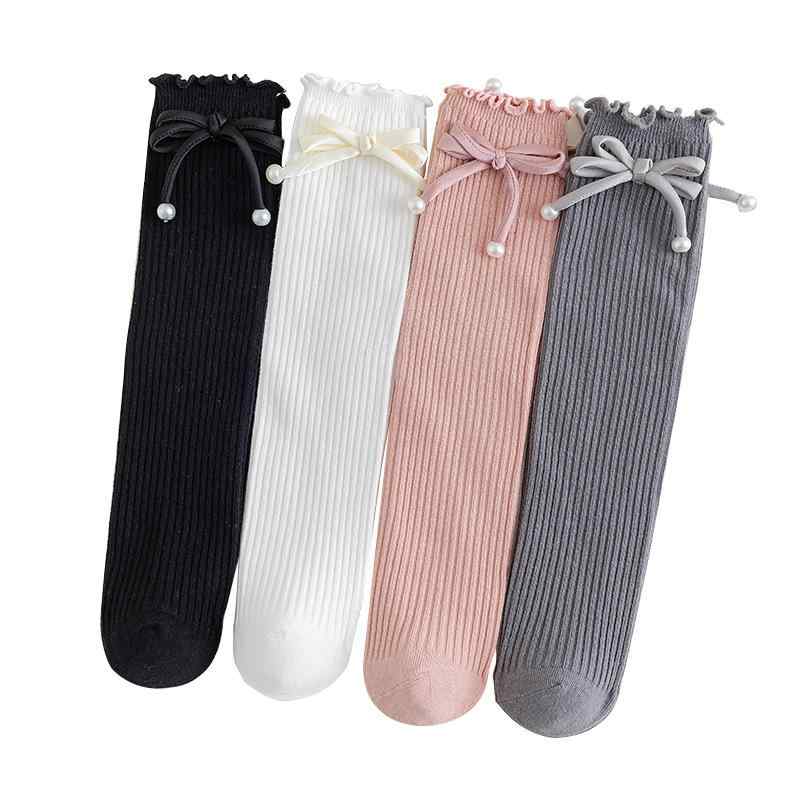 ・カテゴリ: キッズソックス・対象: ガールズ・主な素材: コーマ綿 70%・仕様: ジャカード・機能: 通気性、吸汗性・丈の長さ: ミドル丈・厚さ: 普通・柄: 無地・詳細: カートゥーン、キュート、リボン、ブリティッシュスタイル、プリン...