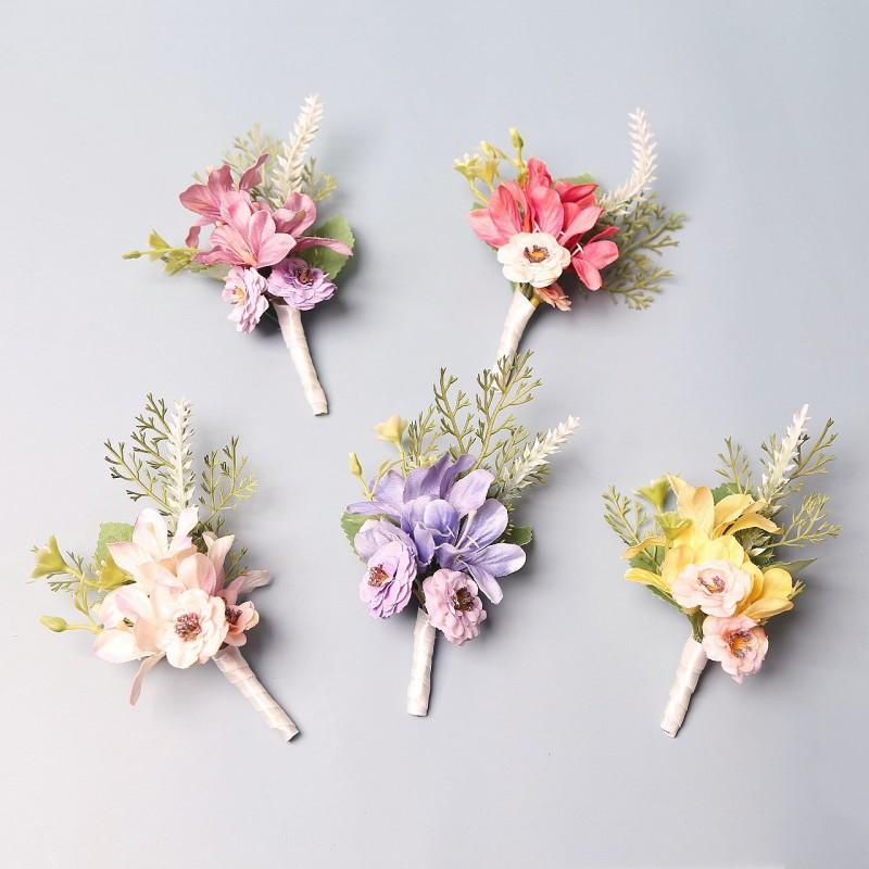 ・素材: 造花・工法: ・用途: 結婚式、ウェディング・カラー展開: ダークピンク、ライトピンク、パープルブルー、イエロー、フューシャ、リストブーケ・スタイル: 欧米風