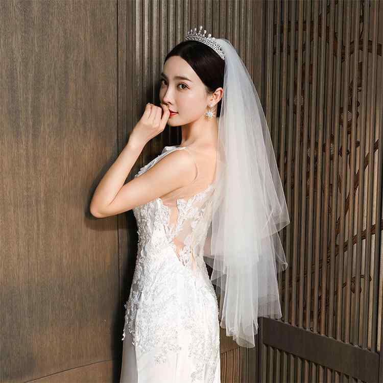 ・カテゴリ: ヘッドドレス・スタイル: ナチュラル・対象: レディース・仕様: 2層式・カラー: ホワイト・素材: スイス産高級高密度ソフトチュール・用途: 結婚式、誕生日、旅行記念