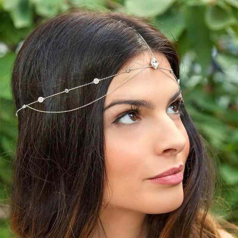 ・カテゴリ: ヘアアクセサリー・主な素材: ラインストーン・加工: メッキ加工・: オーバル、ジオメトリック・カラー展開: シルバー、ゴールド・スタイル: きれいめ、高級感・対象: レディース