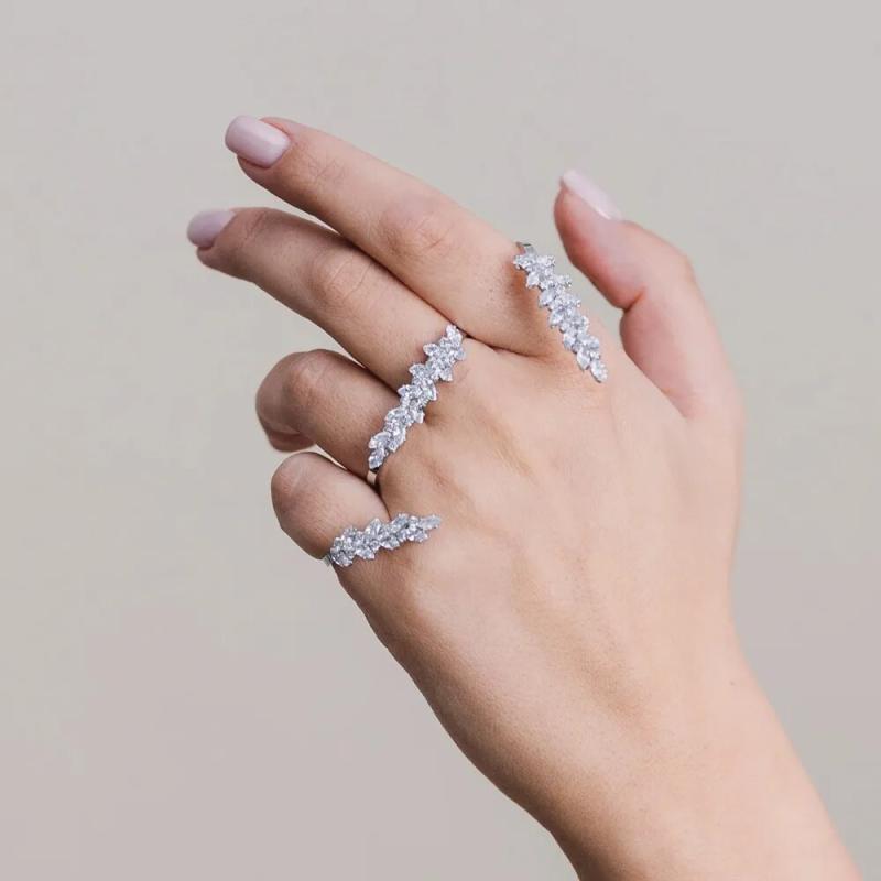 ・カテゴリ: 指輪・素材: ジルコン・: ジオメトリック、フープ、フリーサイズ・加工: 電気メッキ・対象: レディース・カラー展開: シルバー、ゴールド・スタイル: 個性的