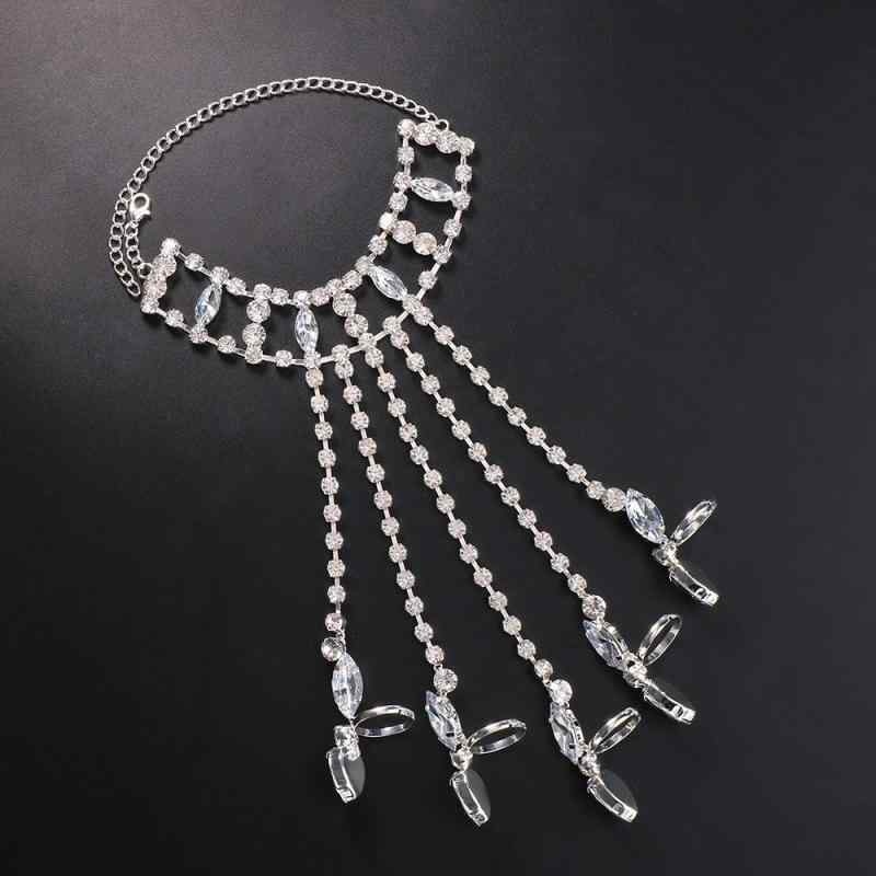 ・カテゴリ: ハンドジュエリー・スタイル: レディース、オフィス、通勤・素材: ラインストーン・加工: メッキ・形状: ドロップ・カラー展開: シルバー、ゴールド・要素: ラウンド、ジオメトリック