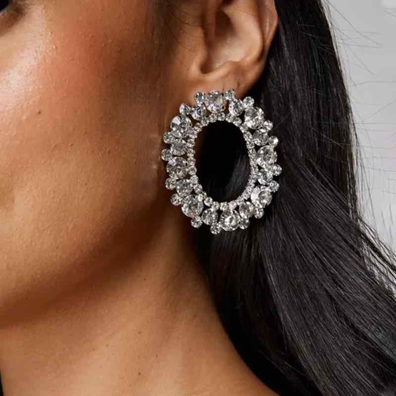 ・カテゴリ: 耳飾り・素材: ラインストーン・: ジオメトリック・加工: メッキ・カラー: シルバー、ゴールド・モチーフ: サークル・スタイル: 欧米風、オフィス・カジュアル・対象: レディース