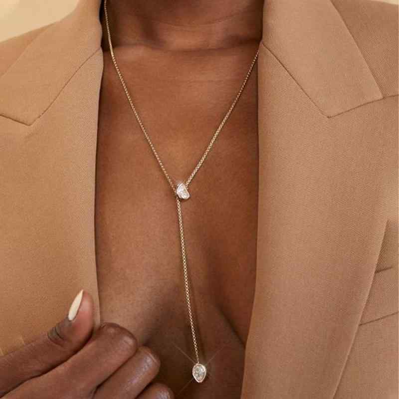 ・カテゴリ: ネックレス・対象: レディース・スタイル: 個性的・素材: ジルコニア・ペンダント素材: ジルコニア・: ジオメトリック、オーバル・チェーンの種類: レギュラーチェーン・加工: メッキ・カラー: シルバー、ゴールド