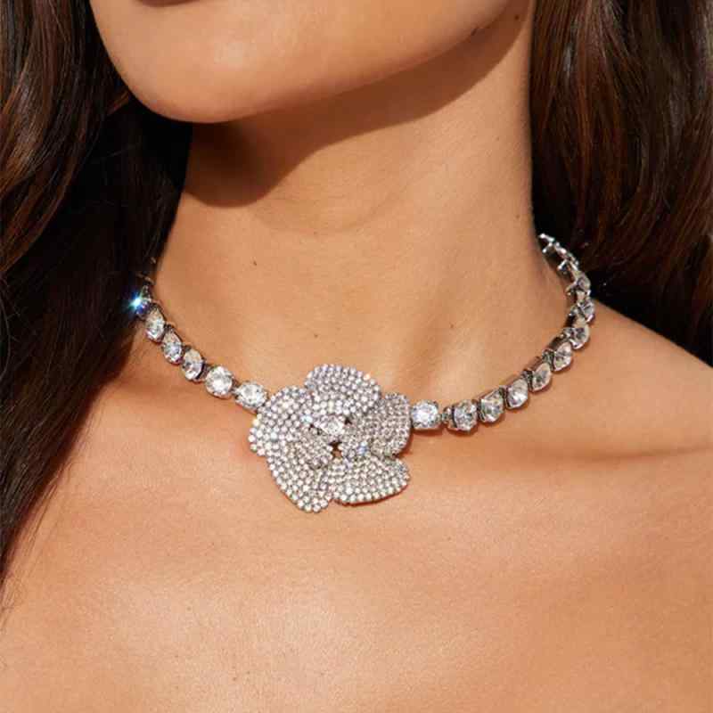 ・カテゴリ: ネックレス・スタイル: シンプル、ファッション、通勤・主な素材: ラインストーン・加工: メッキ加工・: フラワー・チェーンの種類: レギュラーチェーン・モチーフ: ローズ・カラー展開: シルバー、ゴールド・重量: 30g・対...