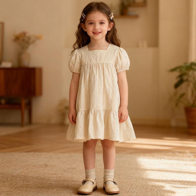 ・カテゴリ: ワンピース・スタイル: 韓国・主な素材: 綿・裏地素材: 綿・性別: ガールズ・柄: 無地、花柄・生地加工: 柔軟加工・袖丈: 半袖・シルエット: Aライン・対象年齢: 3〜8歳・サイズ展開: 90cm、100cm、110cm...