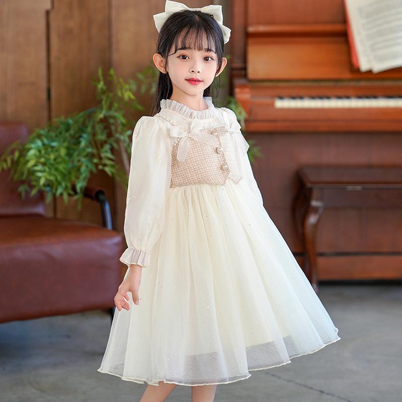 ・カテゴリ: ワンピース・スタイル: プリンセス・主な素材: ポリエステル ・裏地素材: 綿 ・対象: ガールズ・対象年齢: 8歳以上・柄: 無地・加工: ソフト加工・袖丈: 長袖・カラー展開: アプリコット・サイズ展開: 100, 110...