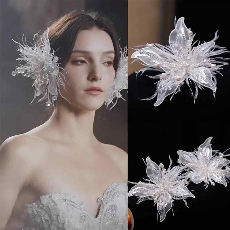 ・カテゴリ: ヘッドドレス・素材: フェザー・加工: ハンドメイド・カラー: ホワイト・要素: フラワー、植物・スタイル: サイドクリップ、韓国・スタイル分類: フェミニン・スウィート・対象: レディース