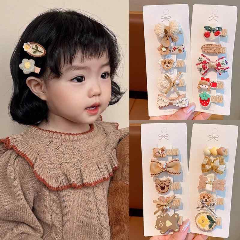 ・カテゴリ: ヘアアクセサリー・タイプ: サイドクリップ・素材: 布・製法: ハンドメイド・スタイル: レトロ、キッズ・対象: 子供・対象年齢: 3歳以上・モチーフ: ウサギ、女の子、スマイル、フラワー、クマ、リボン、チューリップ、サボテン...