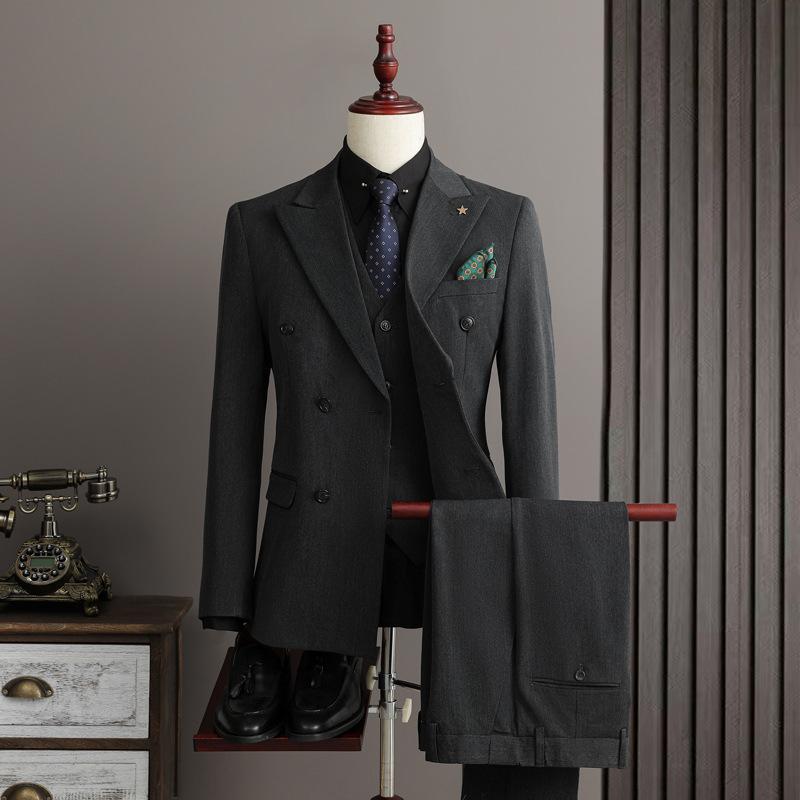 ・スタイル: ライトビジネス、カジュアル・前立て: ダブルボタン・ネックライン: ピークドラペル・シルエット: スリムフィット・生地の厚さ: 普通・素材: ポリエステル 66.9%、化学繊維混紡・詳細: ワッペン・加工: 接着芯工法・カラー...