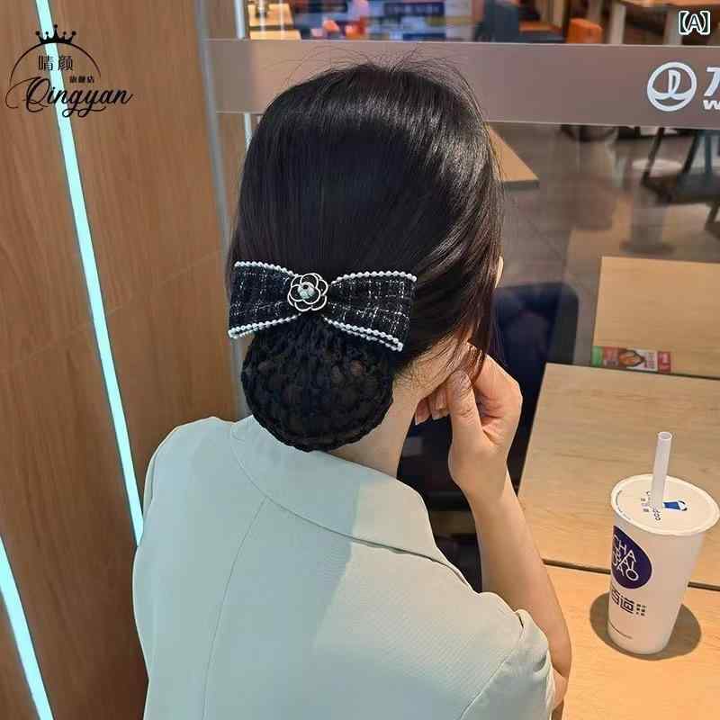 ・カテゴリ: ヘアクリップ・スタイル: フェミニン・加工: ハンドメイド・カラー展開: ブラック、ホワイト、ベージュ・: カメリア、リボン、ビジュー・対象: レディース