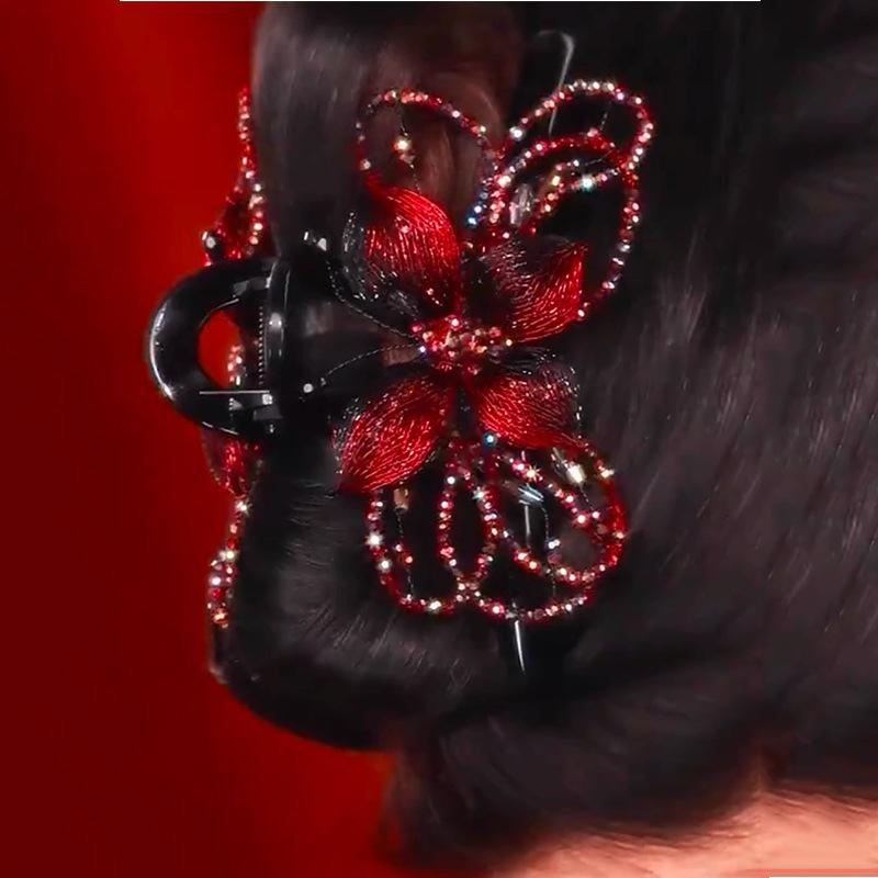 ・カテゴリ: ヘアアクセサリー・スタイル: レトロ・主な素材: 混合素材・種類: バンスクリップ・モチーフ: 蝶・製法: ハンドメイド・カラー: クリスタルバタフライ・対象: レディース