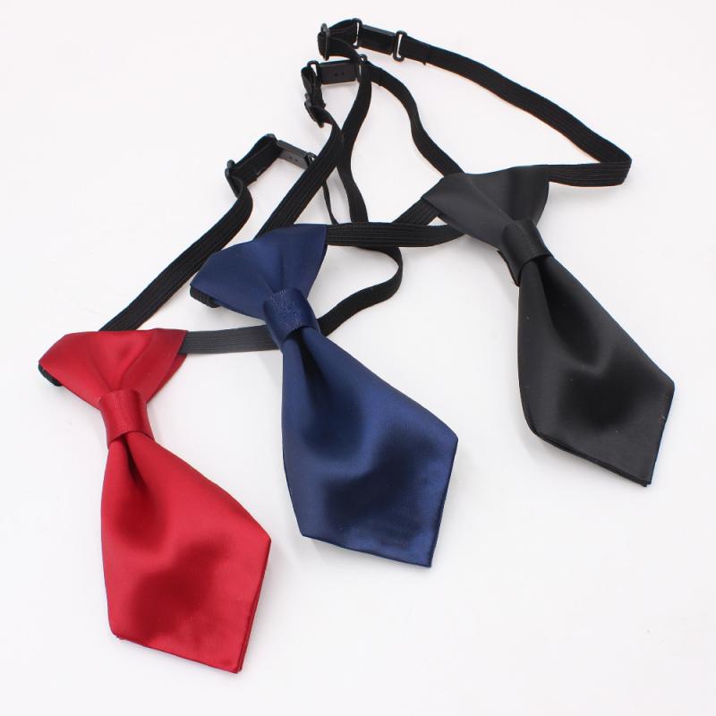 ・カテゴリ: ネクタイ・種類: クロスタイ・性別: レディース・対象: 大人・素材: ポリエステル・裏地素材: ポリエステル・カラー展開: ブラック、ネイビー、ワインレッド・柄: 無地・スタイル: アロー型、トレンディ・: ジオメトリック・...