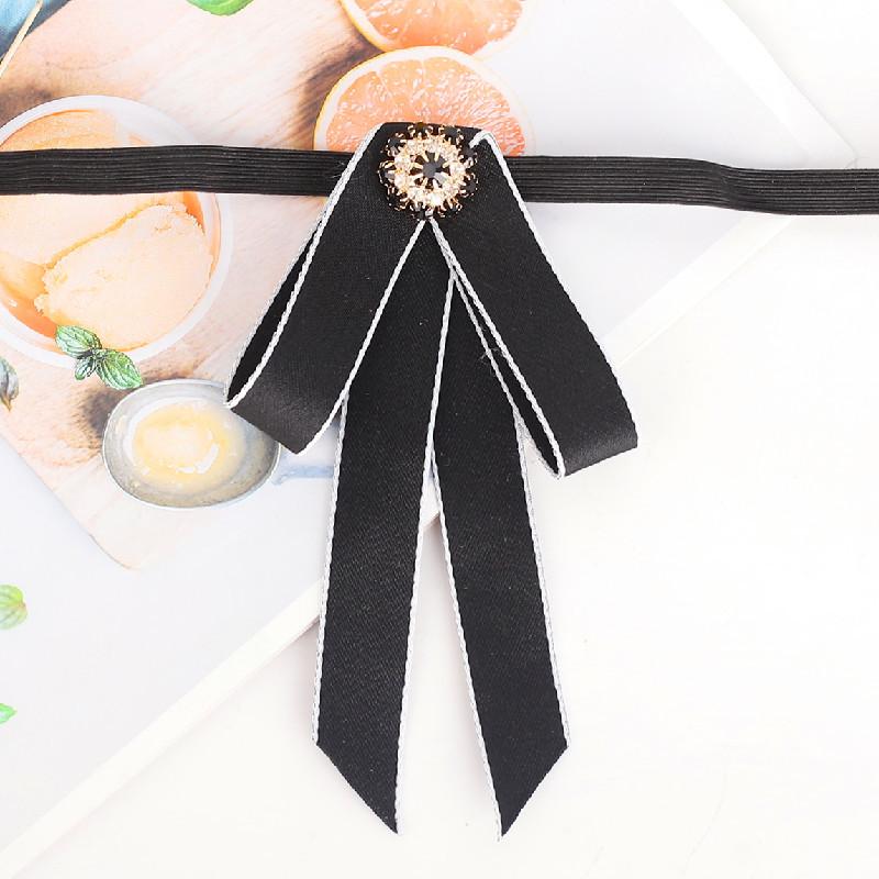 ・カテゴリ: リボンタイ、ボウタイ・スタイル: アロー型、韓国・主な素材: クリスタル・裏地素材: ポリエステル・対象: レディース・対象年齢: 成人・形状: リボン・柄: 無地・幅: 普通・カラー展開: ブラック（アジャスター付き）、ブラ...