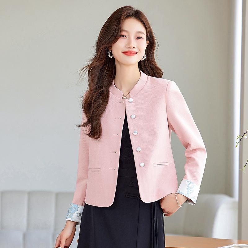 ・カテゴリ: テーラードジャケット・スタイル: きれいめ、通勤・フィット: スリムフィット・着丈: 標準・襟の: テーラードカラー・袖丈: 長袖・袖の種類: レギュラースリーブ・: ボタン・加工: パッチワーク、切り替え・素材: ポリエステ...