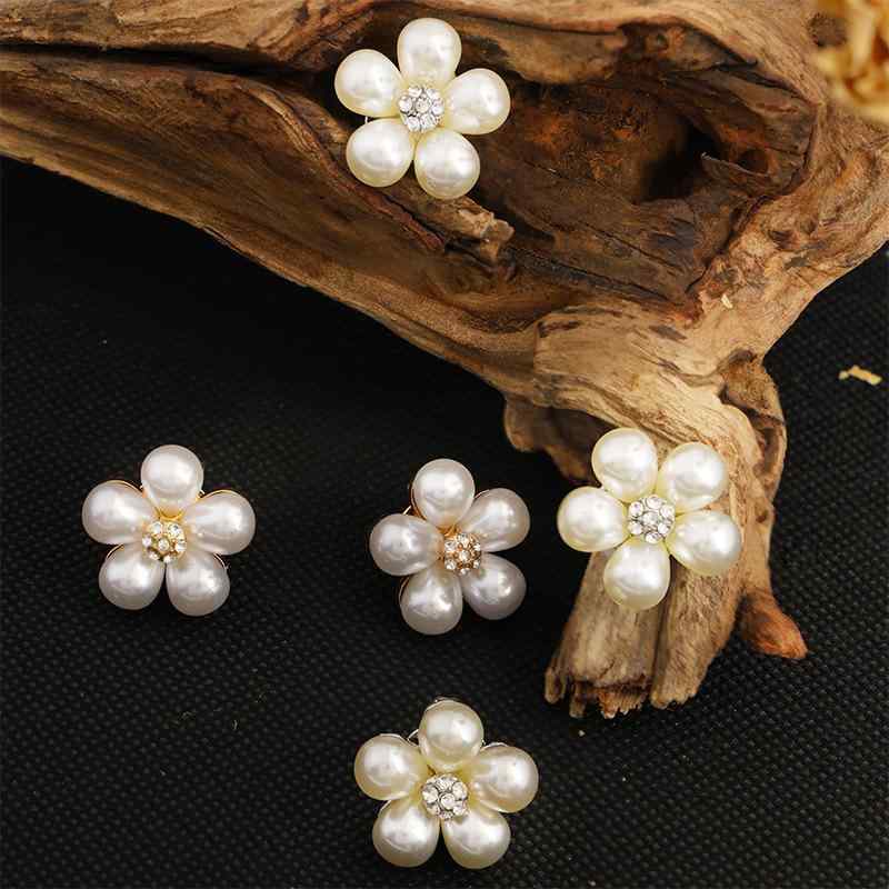 ・種類: ブローチ・素材: 亜鉛合金・加工: メッキ・モチーフ: 花、植物・テイスト: ラグジュアリー・スタイル: ファッション、通勤・対象: レディース・カラー展開: ホワイトパール、ベージュパール・機能: 装飾、固定、調整可能、ギフト