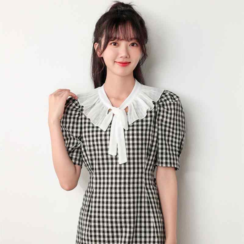 ・カテゴリ: 付け襟・性別: レディース・素材: シフォン・スタイル: シャツ型・カラー展開: ホワイト、ブラック・機能: 装飾