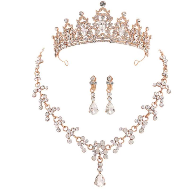 ・カテゴリ: ヘッドドレス・スタイル: レトロ・素材: 合金・対象: レディース・形状: クラウン・仕上げ: メッキ加工・装飾: ホワイトクリスタル・カラー展開: ゴールド（ピアス）、ゴールド（イヤリング）