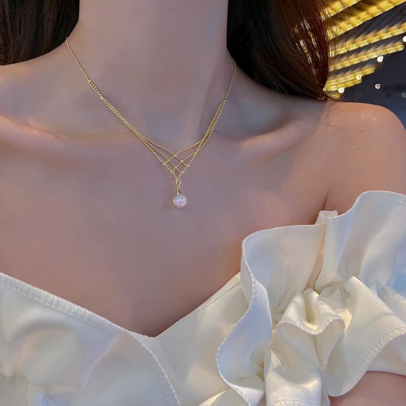 ・カテゴリ: ネックレス・スタイル: フェミニン、ガーリー・主な素材: 銅・ペンダント素材: マザーオブパール・チェーンの種類: ボールチェーン・加工: メッキ・要素: メッシュ・カラー: パール、レース