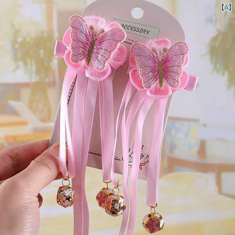 ・カテゴリ: ヘアアクセサリー・種類: ヘアクリップ・ヘアクリップ分類: ダッカールクリップ・スタイル: 子供用、古風・シリーズ: 古風ヘアアクセサリー・: 古風・素材: 布・モチーフ: 蝶・カラー展開: ピンク、レッド、ブルー、パープル・...