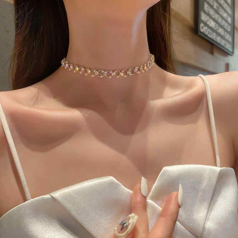 ・カテゴリ: ネックレス・スタイル: 韓国、フェミニン・主な素材: 合金・チャームの素材: 合金・加工: ラインストーン・: ティアードロップ、サークル・長さ: 21cm-50cm・カラー: ゴールド・対象: レディース