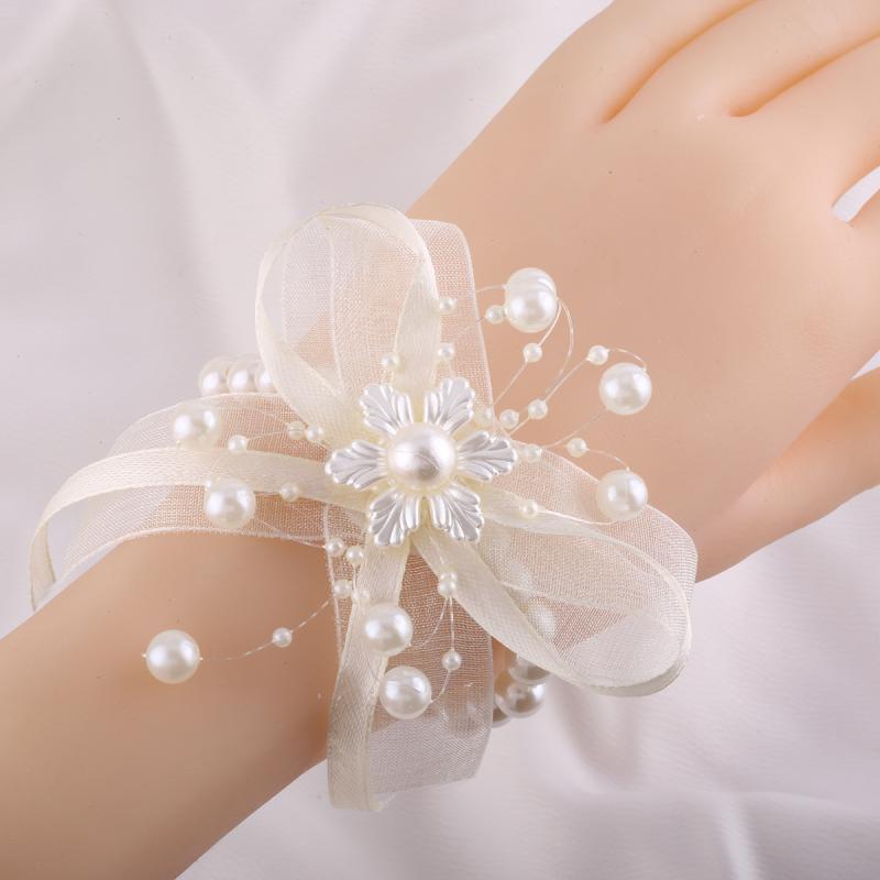 ・素材: 造花・製造工程: ハンドメイド・利用シーン: 結婚式・カラー: クリーム・カテゴリ: リストブーケ・スタイル: 欧米風・用途: 贈り物・対象: パートナー、同僚、友人、恩師、家族・行事: 父の日、母の日、元旦、七夕、イースター