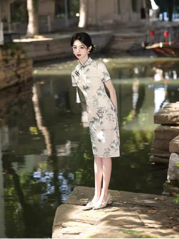 ・素材: 韓国麻、ポリエステル・素材含有率: 90%-95%・スタイル: チャイナドレス、チャイナ風、文芸レトロ・着丈: ミドル丈・襟型: 立ち襟・袖丈: 三分袖・袖の形状: レギュラースリーブ・スリット: ハイスリット・要素: 3D立体パ...